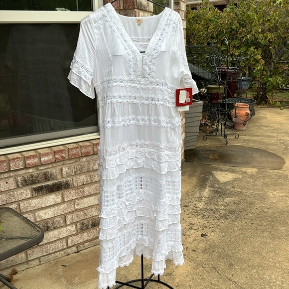 Reba | Dresses | Nwt 6 Reba White Crinkled Western Dress Slip As Is ...